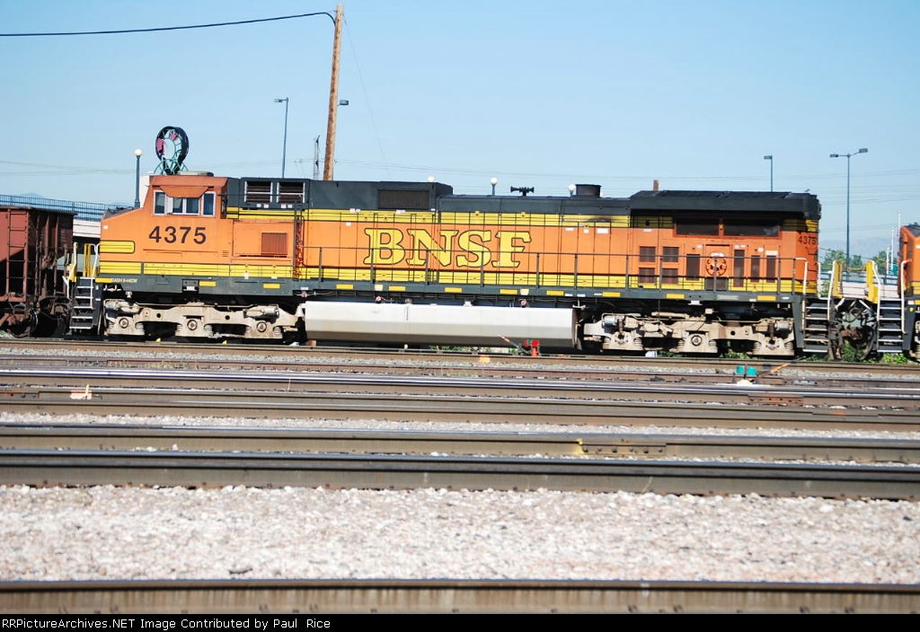 BNSF 4375